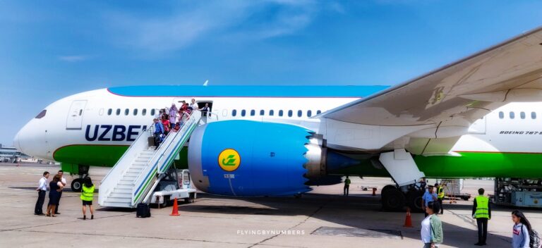 Battle of the twin-jets: Boeing 777 vs. 787 Dreamliner ...