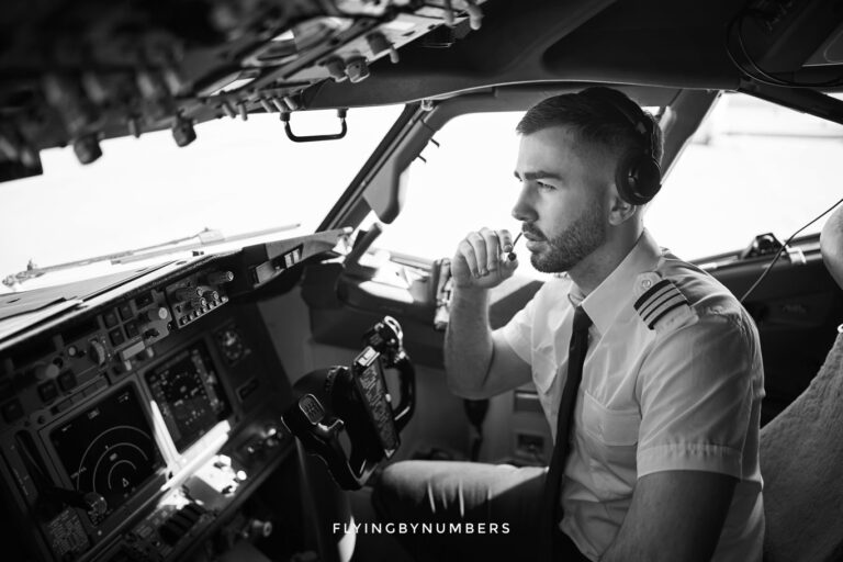 Can pilots have long hair? | flyingbynumbers.com